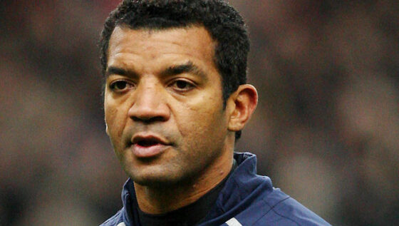 Emile Ntamack : "Le jeu de Toulon tourne autour de Giteau"