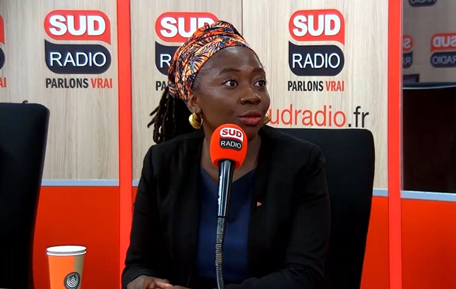Danièle Obono : les vœux de Macron ? "Du foutage de gueule