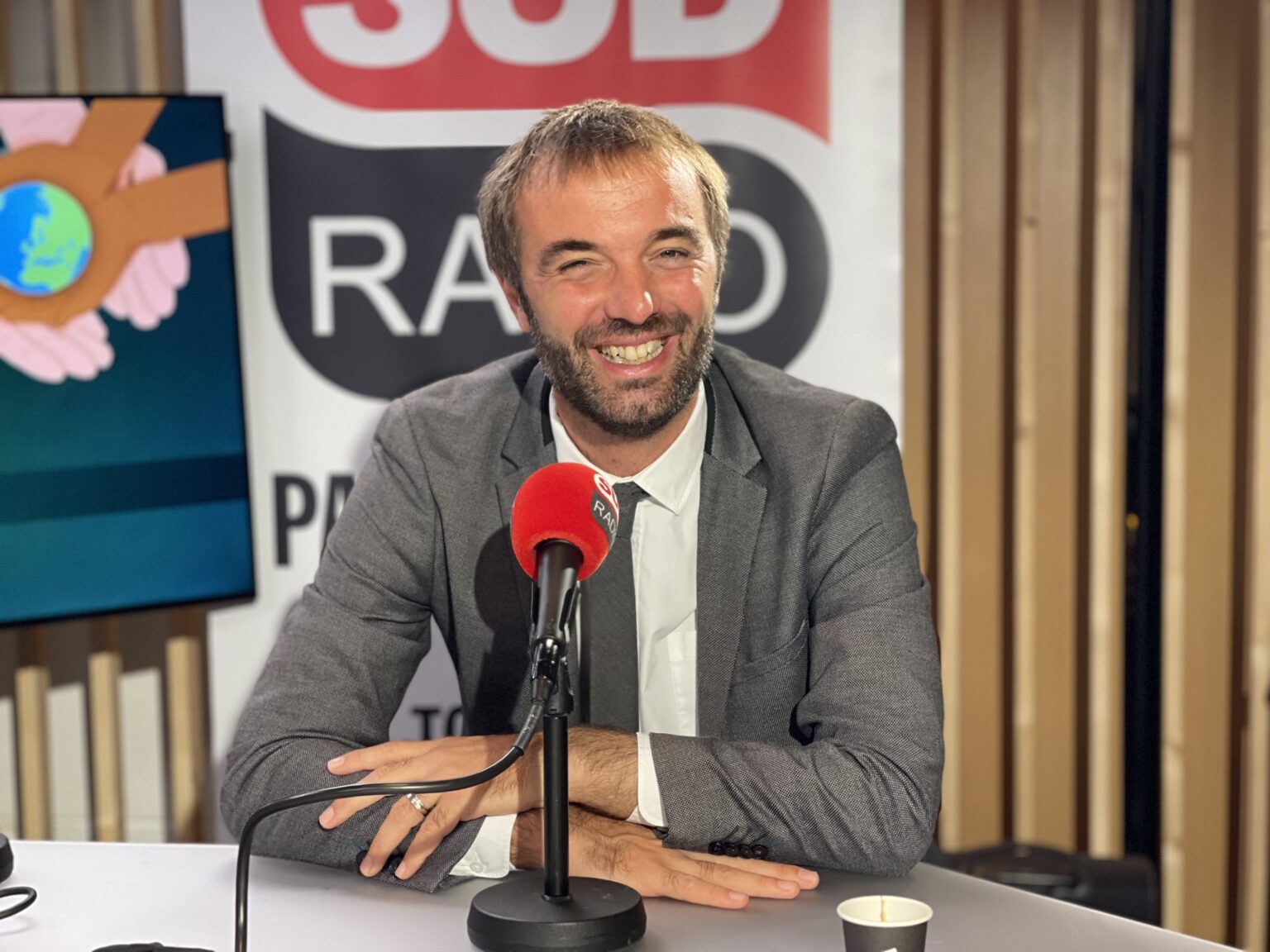Michaël Delafosse met en place les transports en commun gratuits
