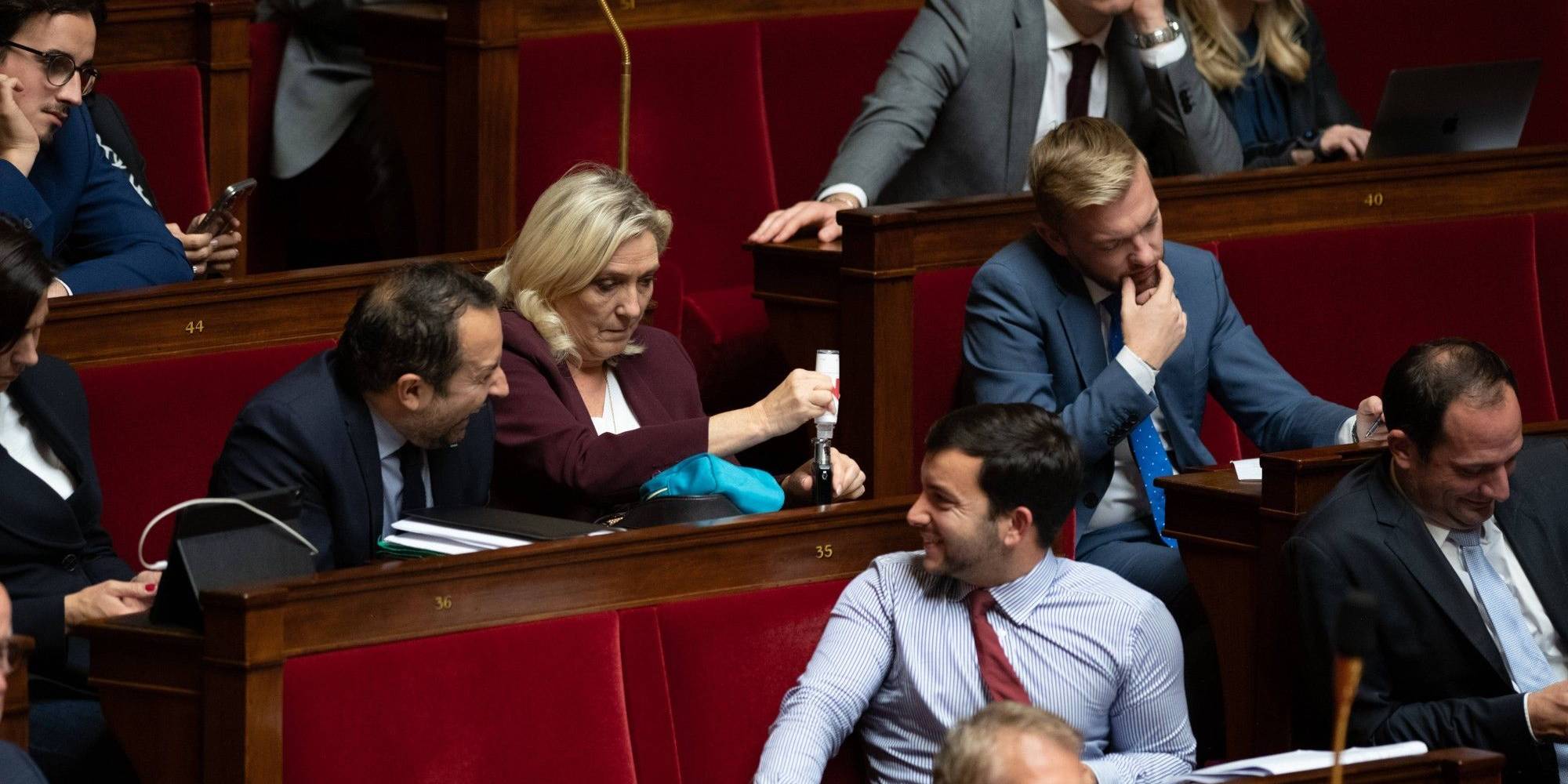 Retraites Des Députées Du Rn Et De La Majorité Affirment Avoir Reçu