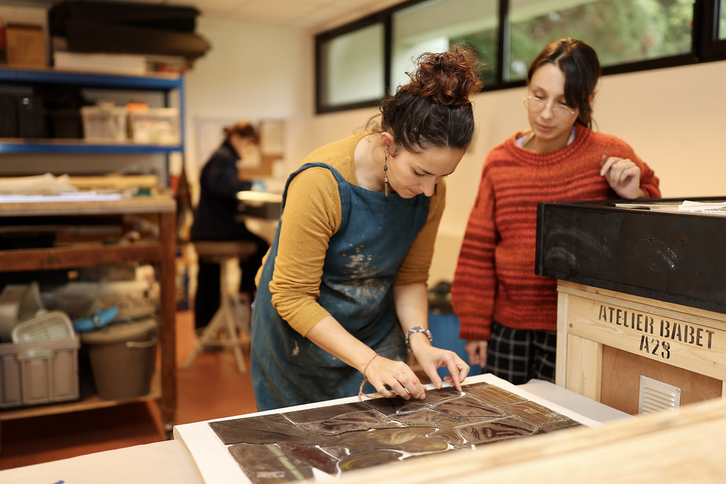 Découvrez le métier de restauratrice d'art | Un jour, un ...